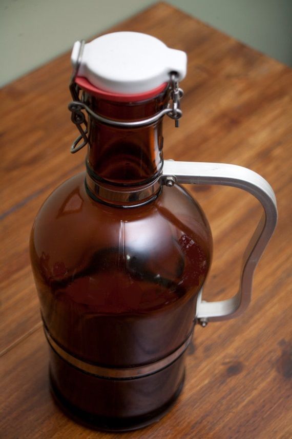 BEER GROWLER SWING TOP AMBER GLASS FLIP TOP METAL HANDLE 2 LITER (2.1 ...